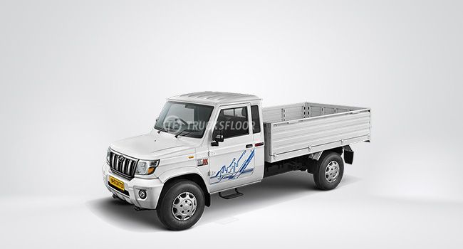 Mahindra Bolero MaXX Pik-up HD 1.3 LX vs Euler StormEV LongRange200 Truck Comparison